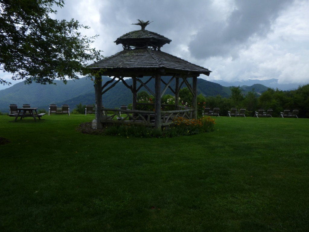 The Swag Resort and Inn-A Maggie Valley Jewel in a Golden Mountain ...